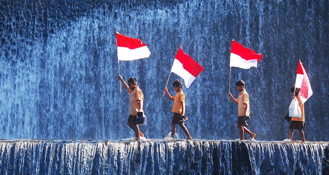 Menjadi Insan yang Memiliki Kemerdekaan yang Hakiki - Cahaya Islam